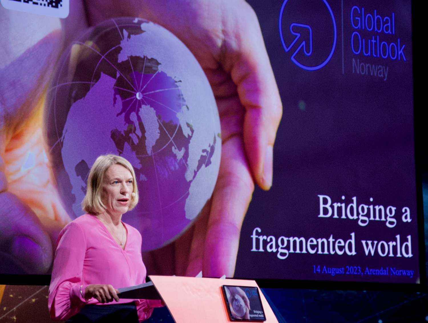 Discussing global issues in Arendal