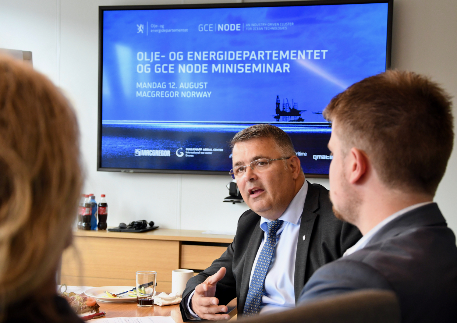 Minister impressed by GCE NODE companies